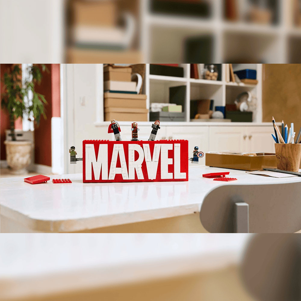 LEGO: Marvel Logo and Minifigures (76313) | KOODOO
